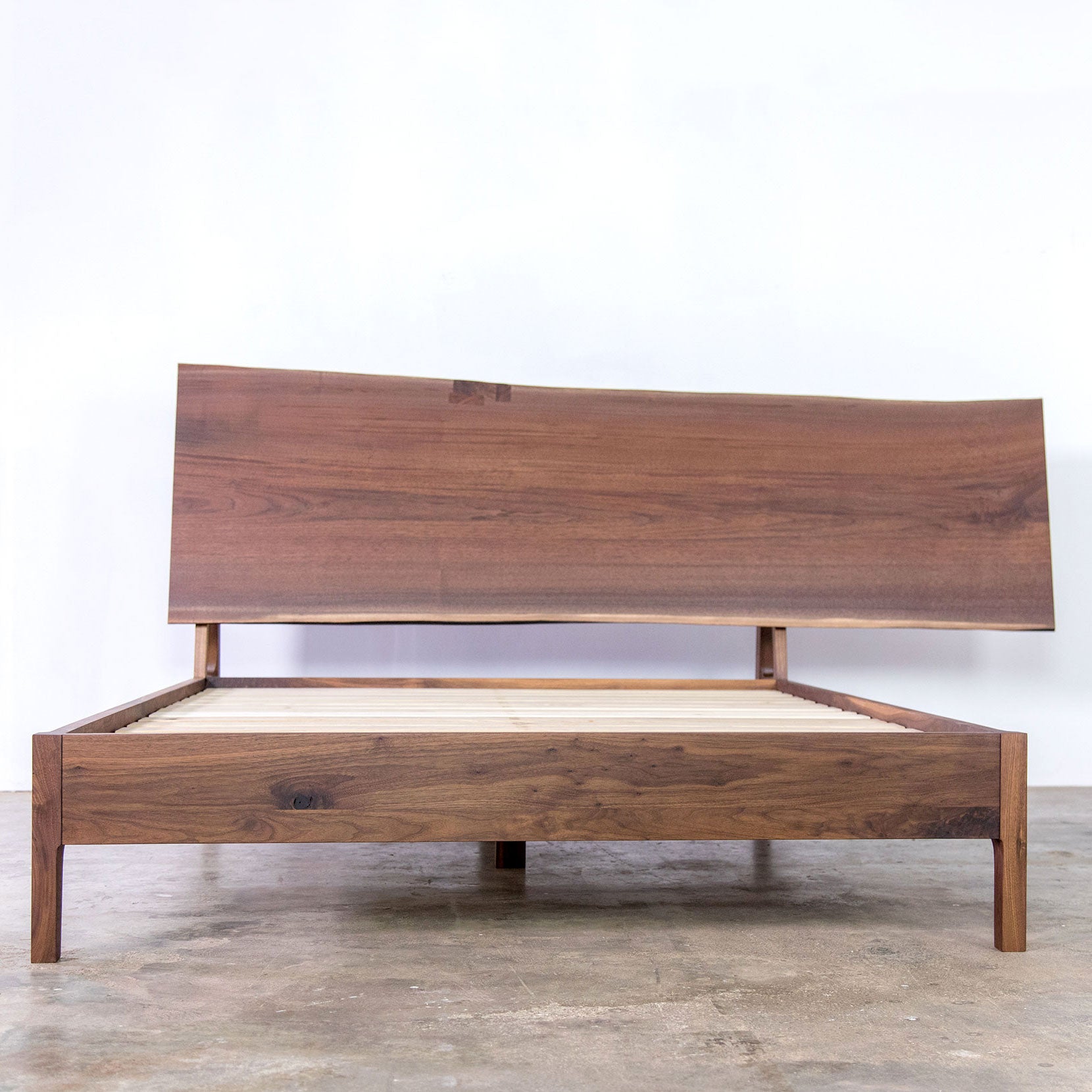 DEE DEE BED – SIOSI